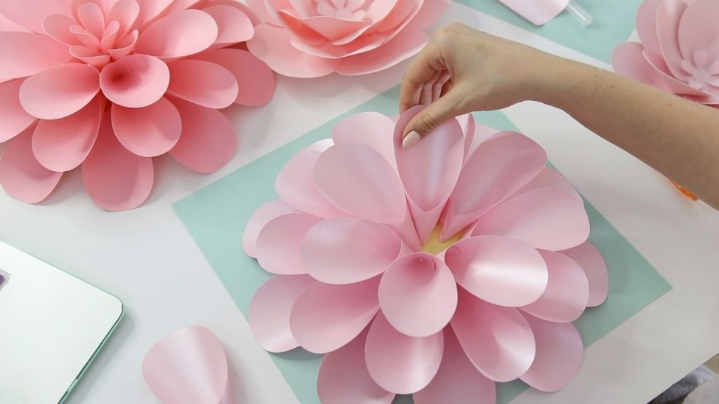 Paper Dahlia Tutorial (with Free Templates) - FancyBloom - FancyBloom
