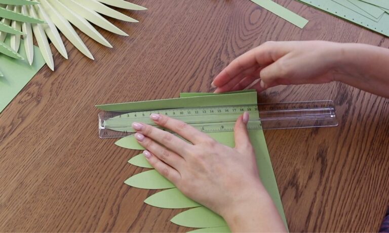 How To Make Paper Palm Leaves DIY (+ FREE Template) - FancyBloom ...