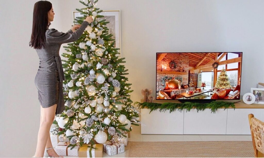 How To Fluff A Christmas Tree: 12 Tips For A Perfectly Full And Lush ...