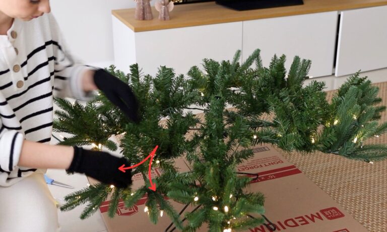 How To Fluff A Christmas Tree: 12 Tips For A Perfectly Full And Lush ...